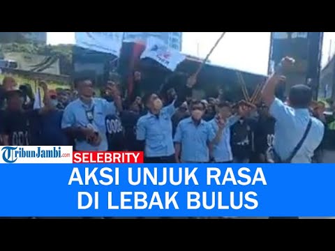 Aksi Unjuk Rasa Depan Gedung Metropolitan Tower Soal PHK Sepihak PT ...