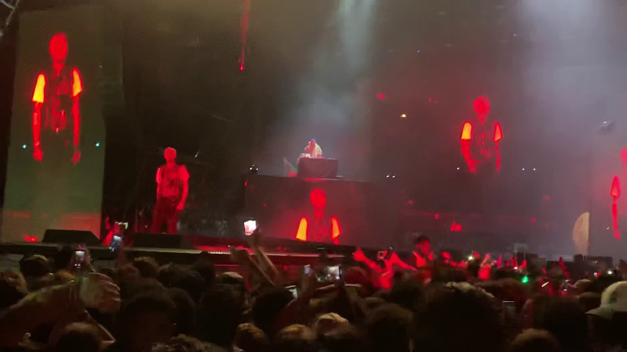 TRAVIS SCOTT BRINGS OUT PLAYBOI CARTI - Music Midtown - Love Hurts ...