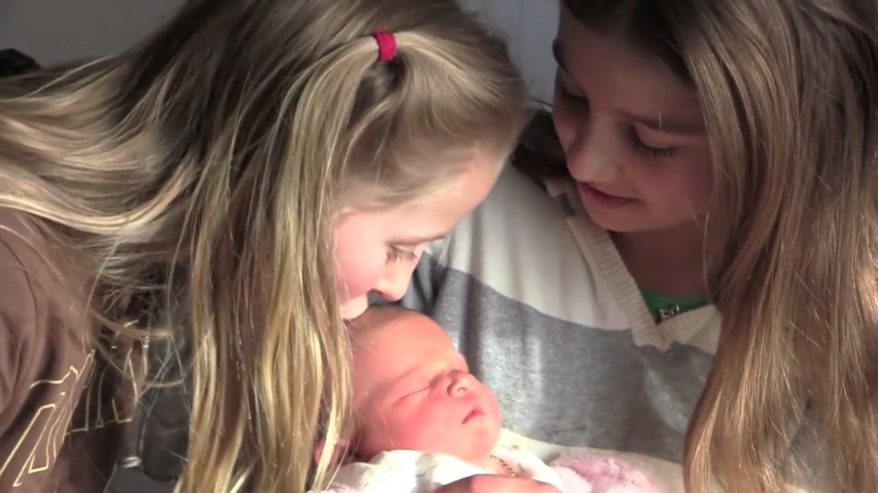 Amazing Baby Birthing Video - YouTube