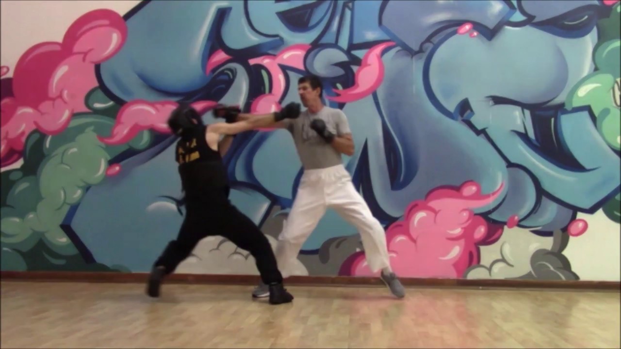 Jeet Kune Do Techniques: "Out-Fighting" by Davide Gardella - YouTube