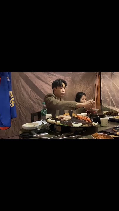 Shorts 이쁜 사촌동생들 고기 먹이기 ️일상 일상vlog 사촌동생 설날 명절브이로그 명절 Youtube