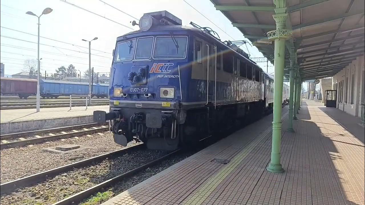 EP07-1034 TLK Małopolska EU07-077 IC Malinowski - YouTube