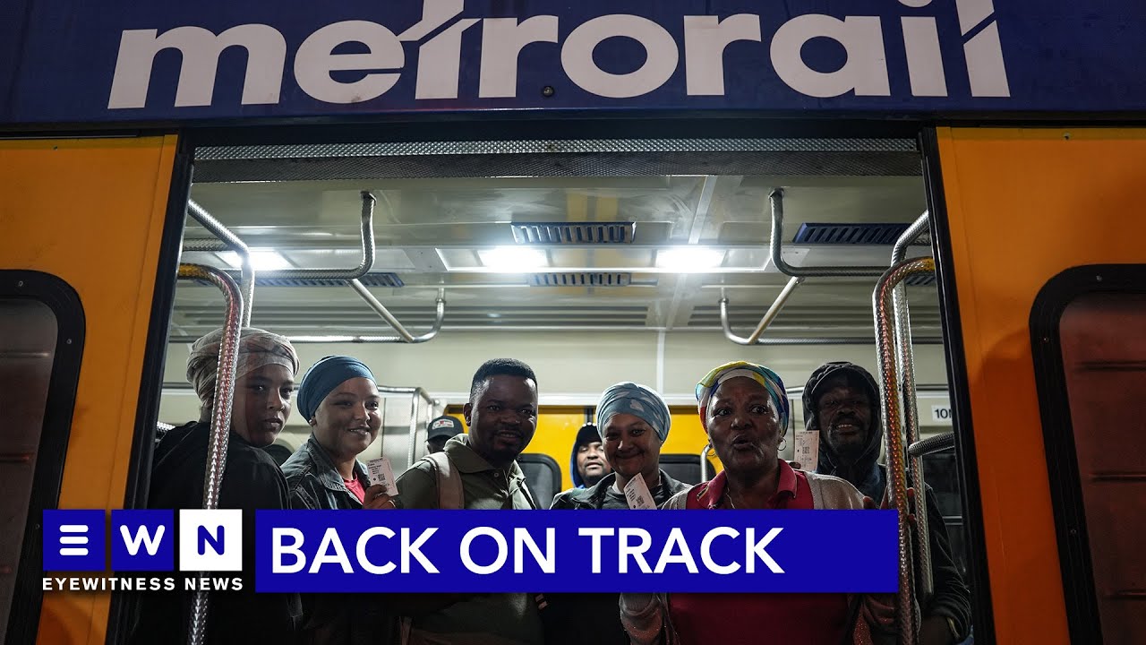 Cape Town Metrorail resumes after 3 years - YouTube