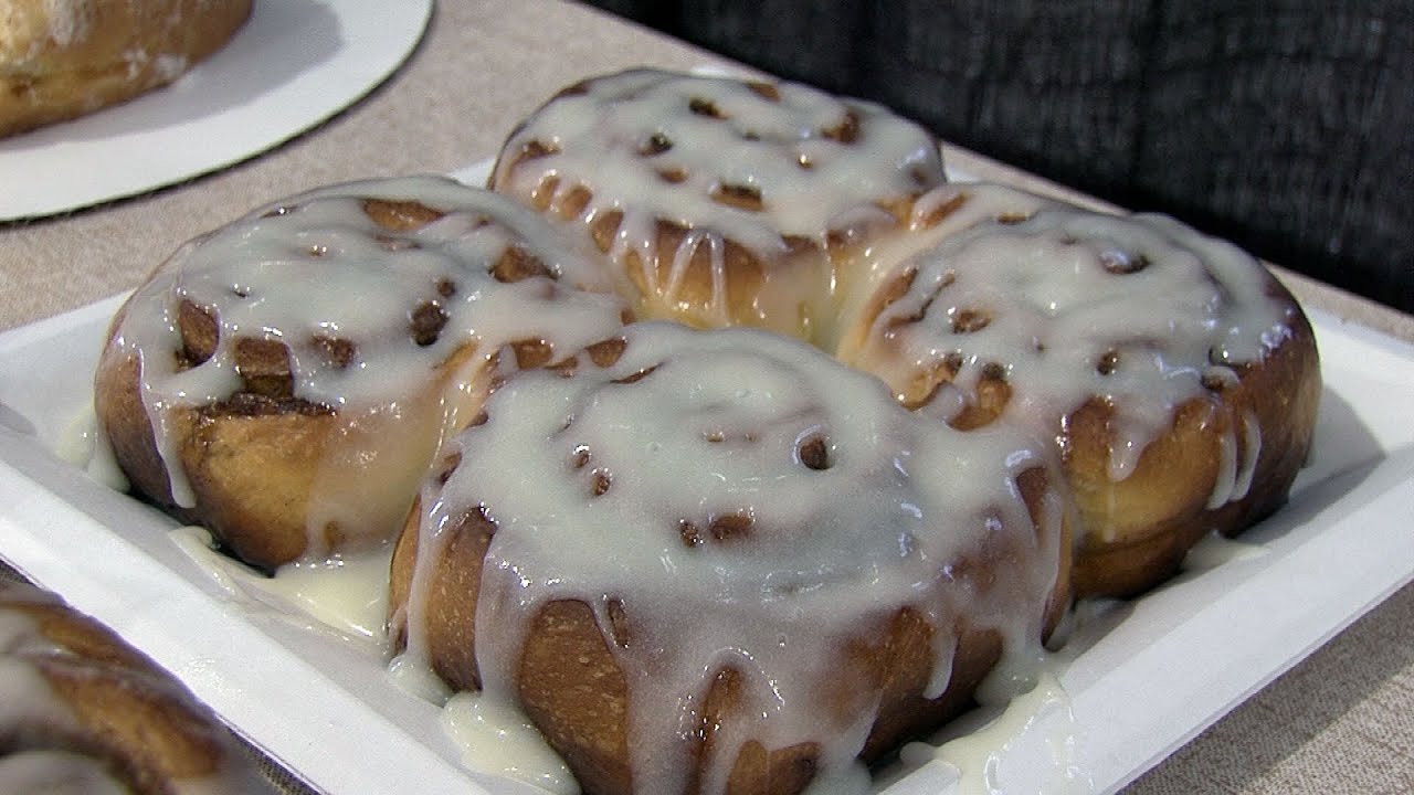 Cinnamon Rolls Contest | Iowa State Fair 2012 - YouTube