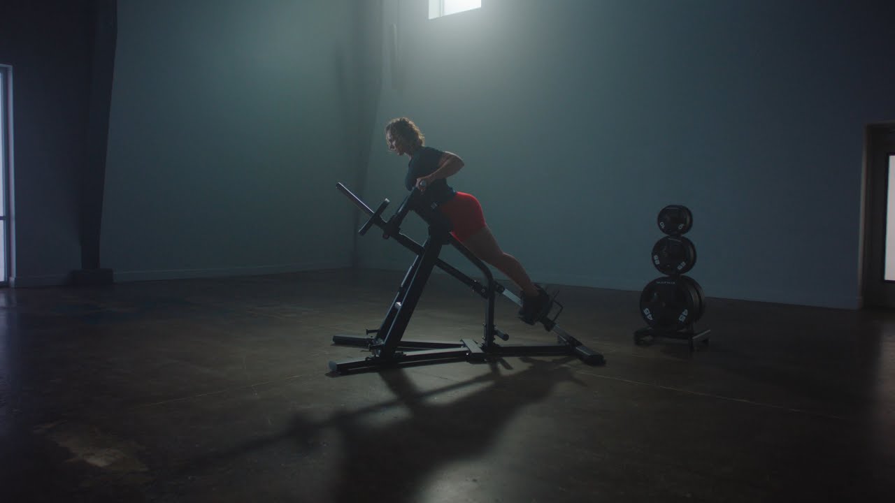How to use the Magnum Plate-loaded Incline Lever Row | Matrix Strength ...