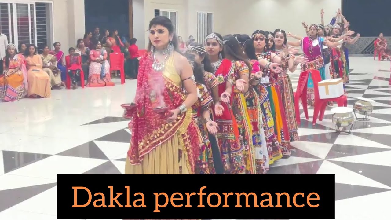 dakhla garba dance - YouTube