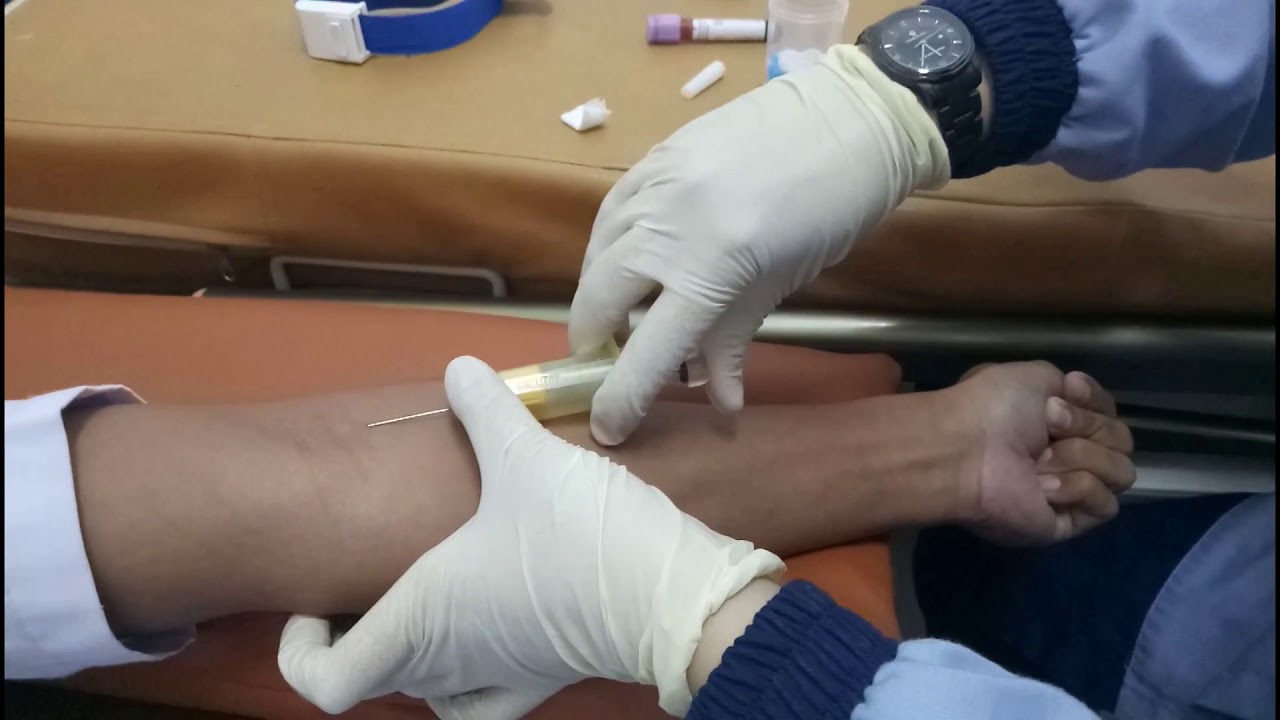 Teknik Pengambilan Darah Vena dengan Vacutainer | Phlebotomy - YouTube