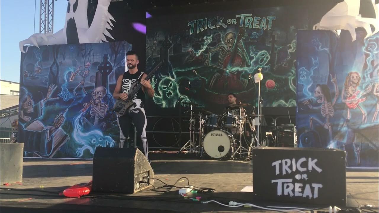 Trick or Treat - Bass and drum solo [live] - YouTube