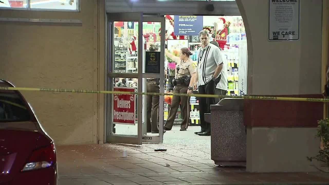 2 CVS pharmacy locations in S. Fla. become crime scenes - YouTube