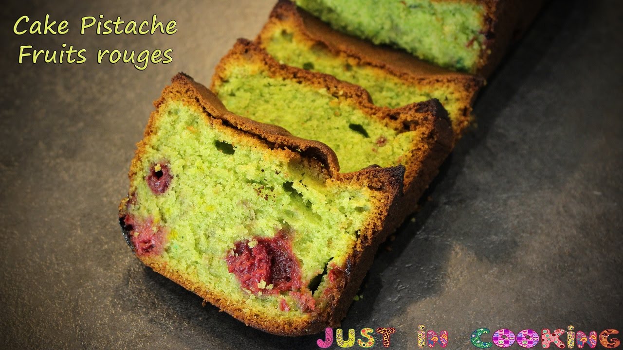 Recette de Cake Moelleux Pistache Fruits Rouges - YouTube