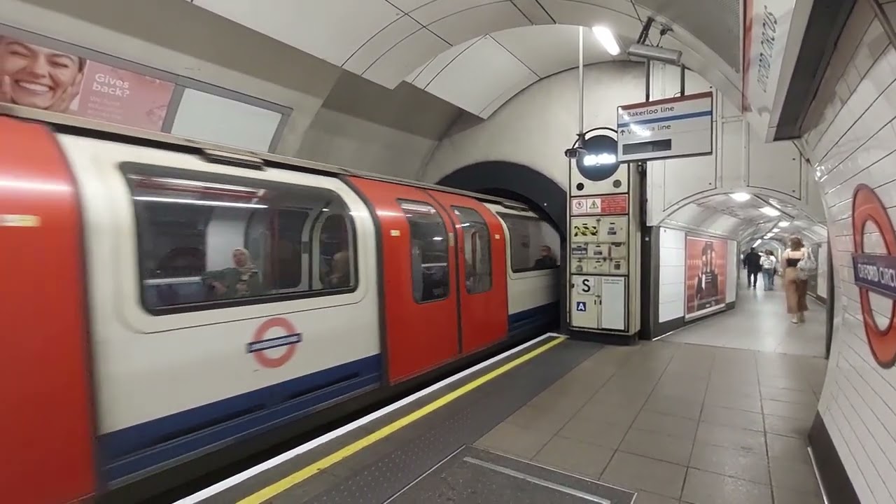 Central Line 1992 Stock departing Oxford Circus (26/8/2022) - YouTube