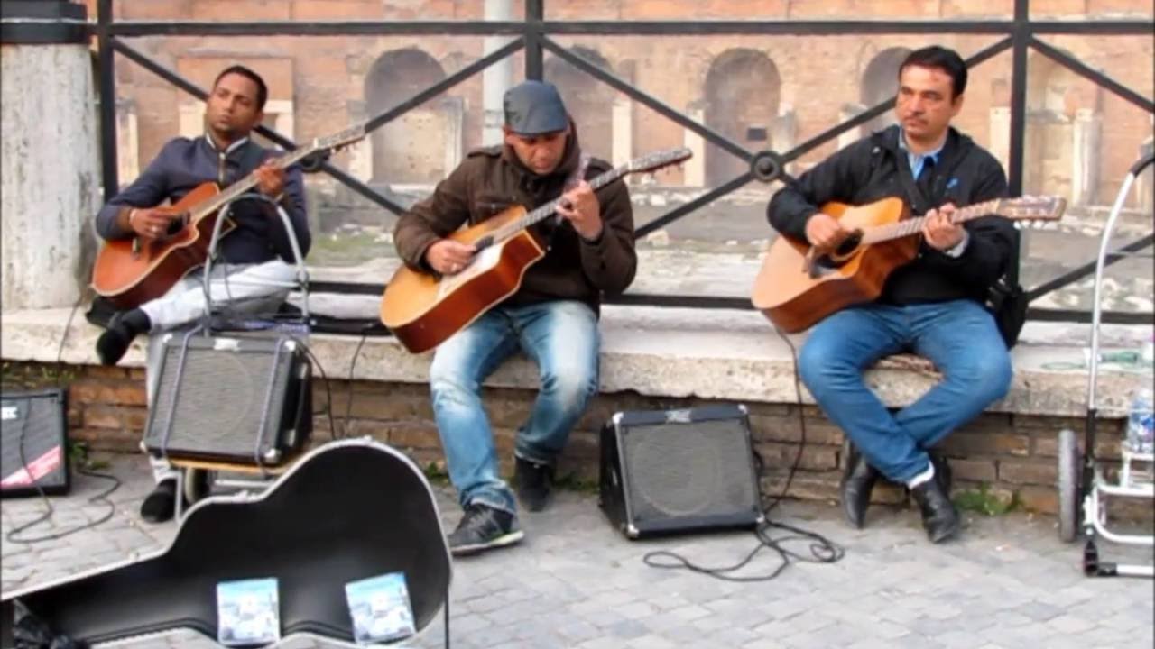 "Trio Gypsy" Play on the Streets of Rome, 3-20-2016 - YouTube