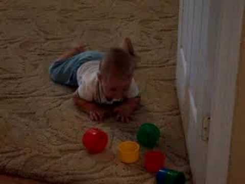 Lukas forsta forsok till kryp