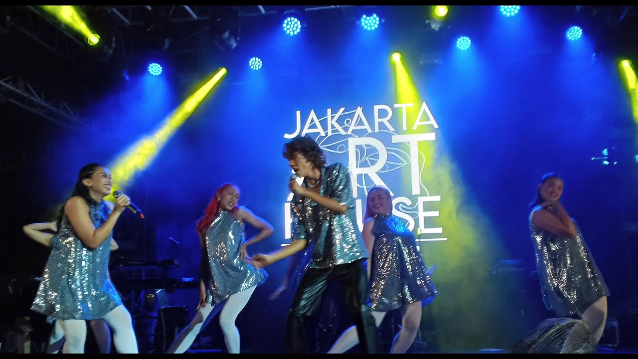 Jakarta Art House Dance Performance - YouTube