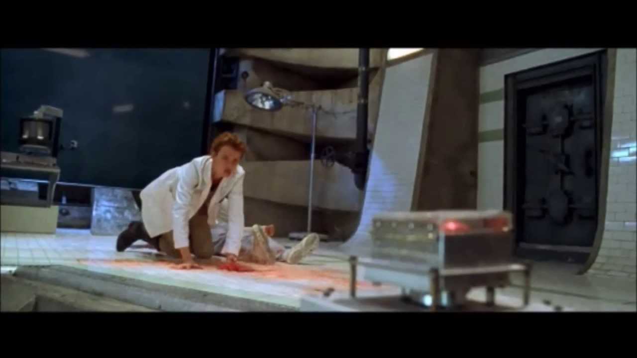 Deep Blue Sea - Jim's Arm Gets Eaten Off - YouTube