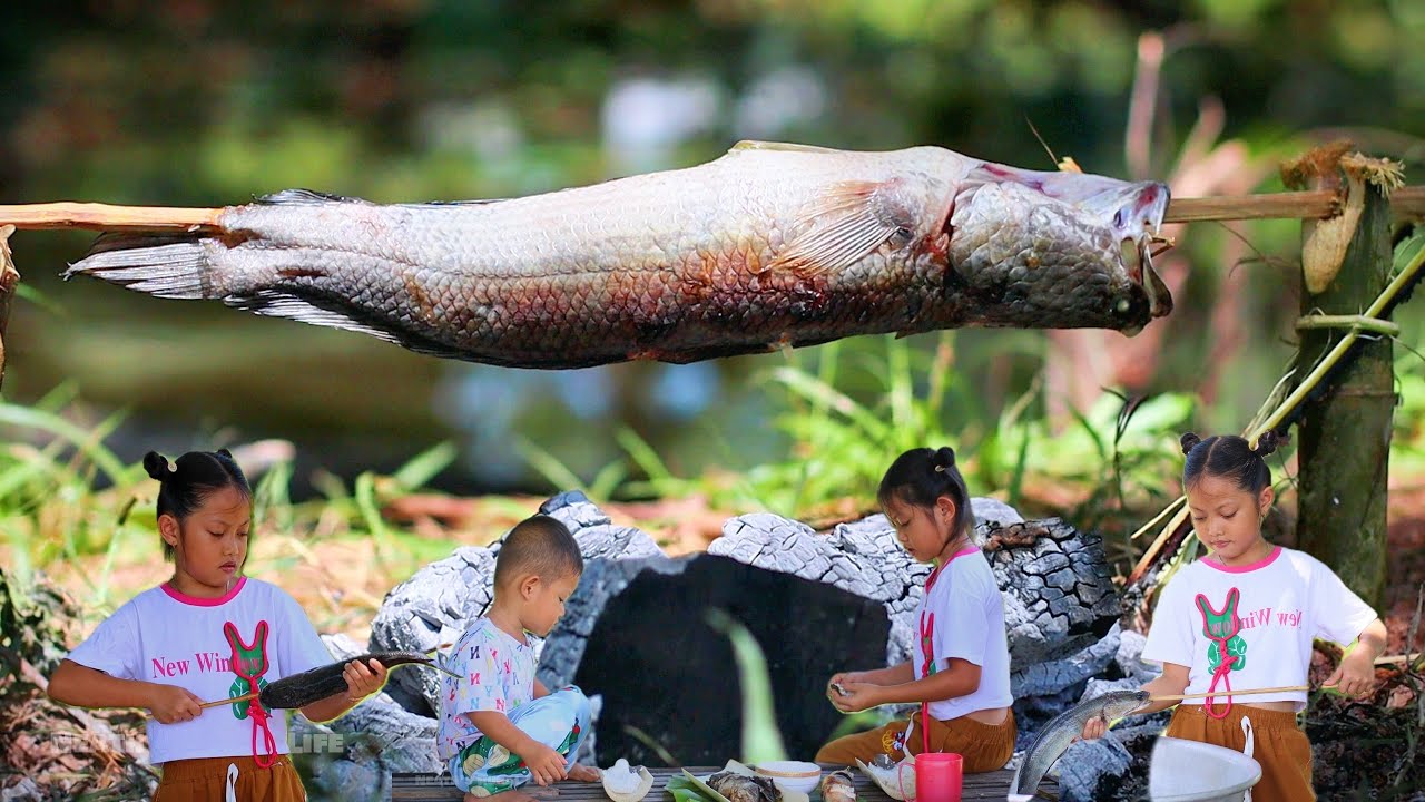 Delicious River fish cooking using county style - snakehead fish ...