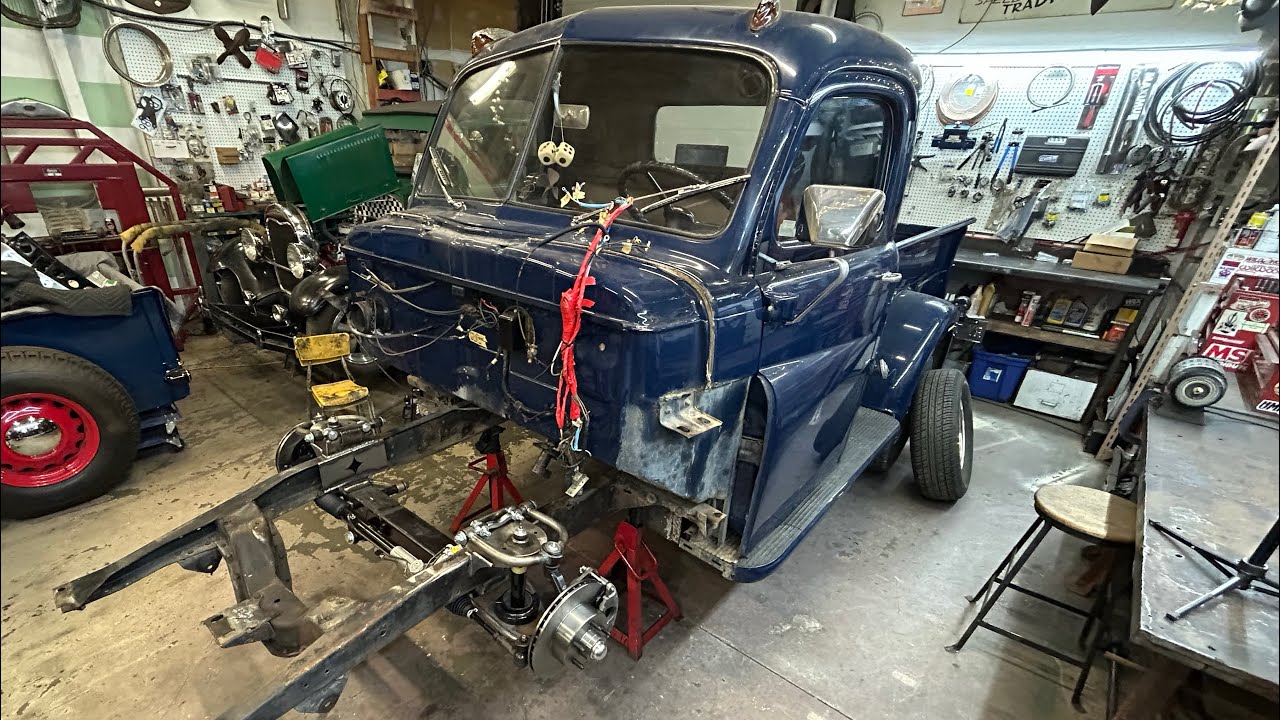 Installing a Fatman IFS. 1950 Fargo Build Part 2 - YouTube