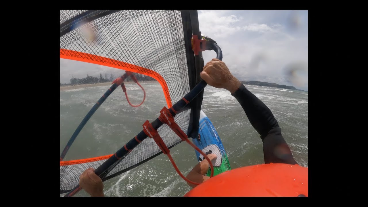 Windsurfing Orewa, Auckland, NZ 170125. Carbon Art Ahu 89, Severne ...