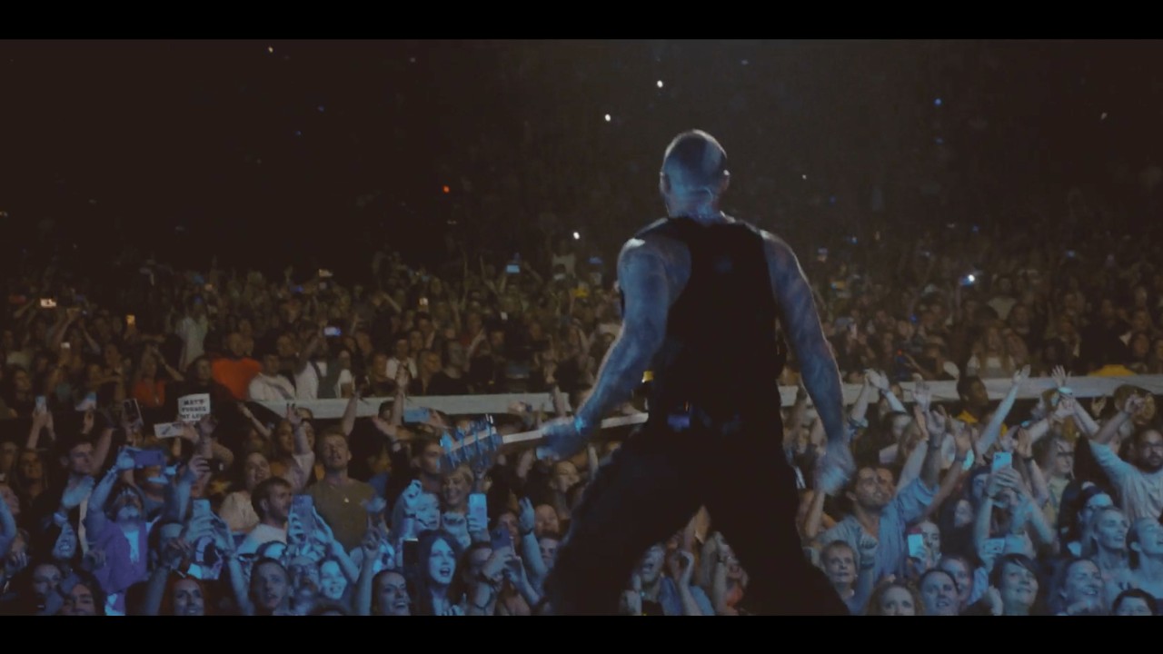 YEAR 3000, LIVE FROM THE O2 - BUSTED GREATEST HITS TOUR - YouTube