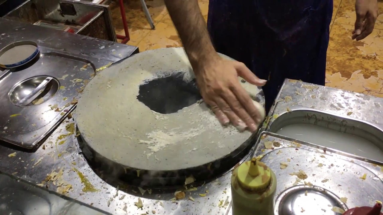 Iran Street Food Egg Dosa - Regag Bread — Bandar Abbas - YouTube