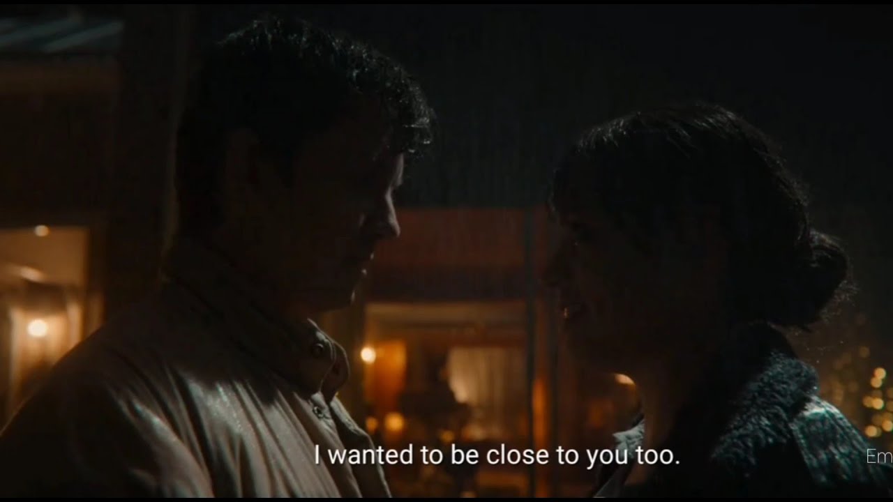 Maeve And Otis Rain Kiss Sex Education Season 3 Rain Kiss Asa Butterfield Emma Mackey