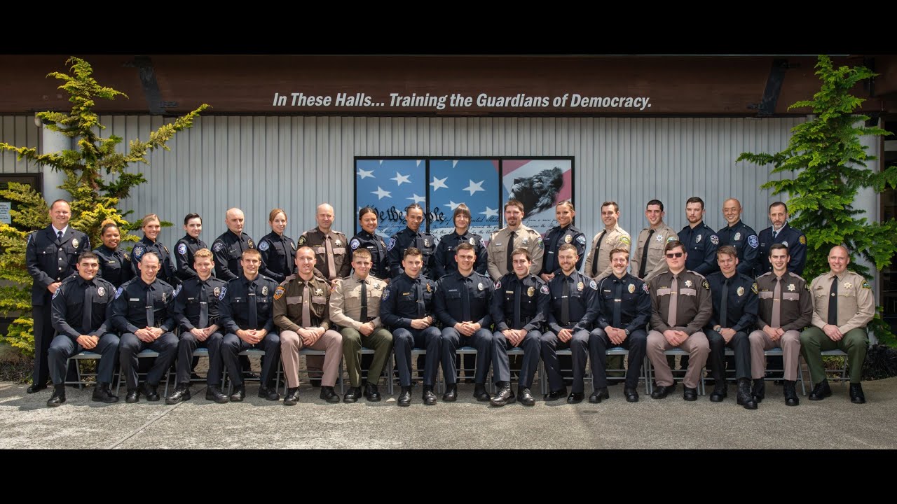 BLEA Class 820 Video - YouTube