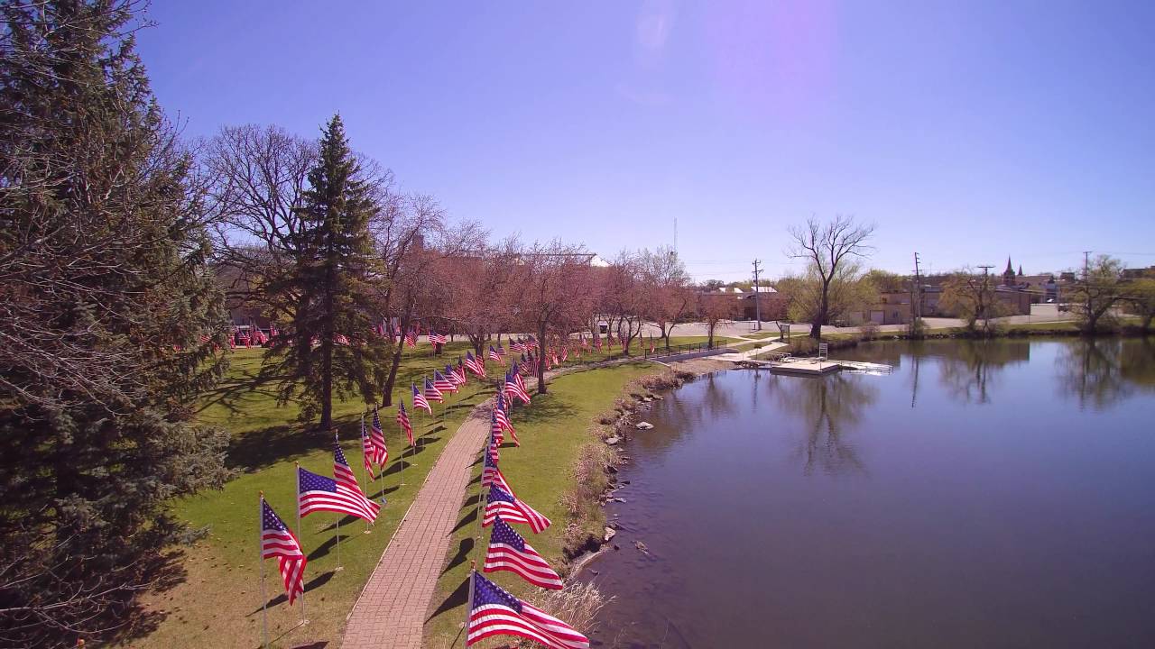 Veterans Walk of Flags - Yuneec Q500 4K - YouTube