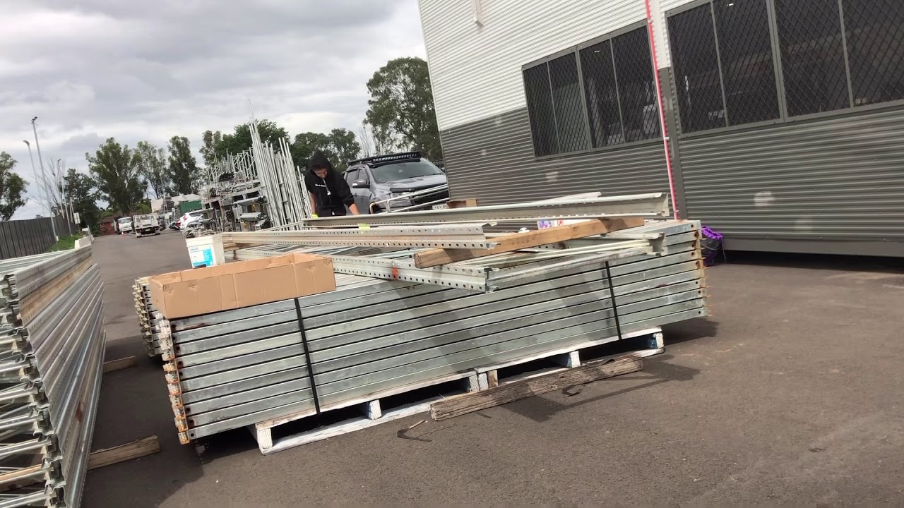 Jay needs another haircut - YouTube