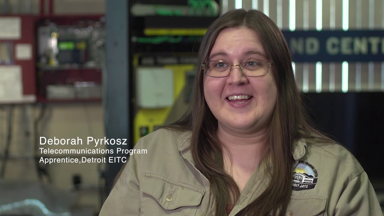 Detroit EITC - Data Center Lab - YouTube