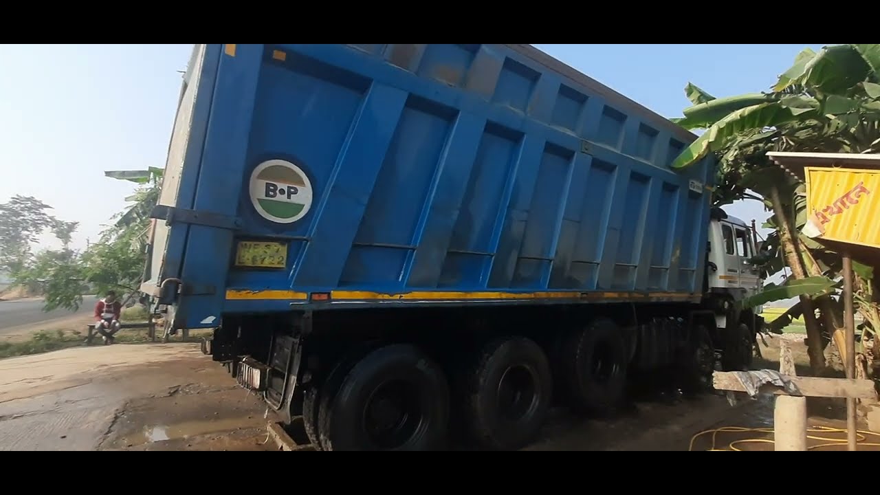 Foam Washing Of Our Tata Signa 4825.Tk Tipoer | Tipper Washing With ...
