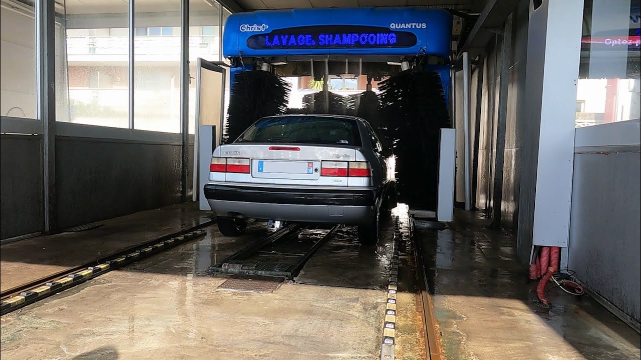 Christ Quantus C165 - YouTube