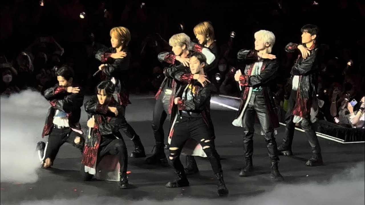 220715 Stray Kids - Thunderous 4K Seattle Day 2 Fancam MANIAC TOUR Live ...