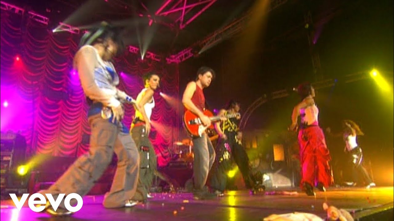 L5 - Maniac & Credits (Le Live) - YouTube