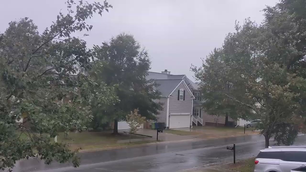 Hurricane Ian visits Raleigh, NC - YouTube