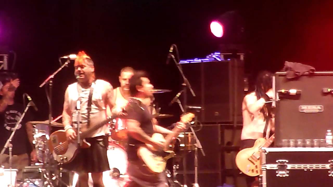 NOFX + Jen Razavi - Lori Meyers - YouTube