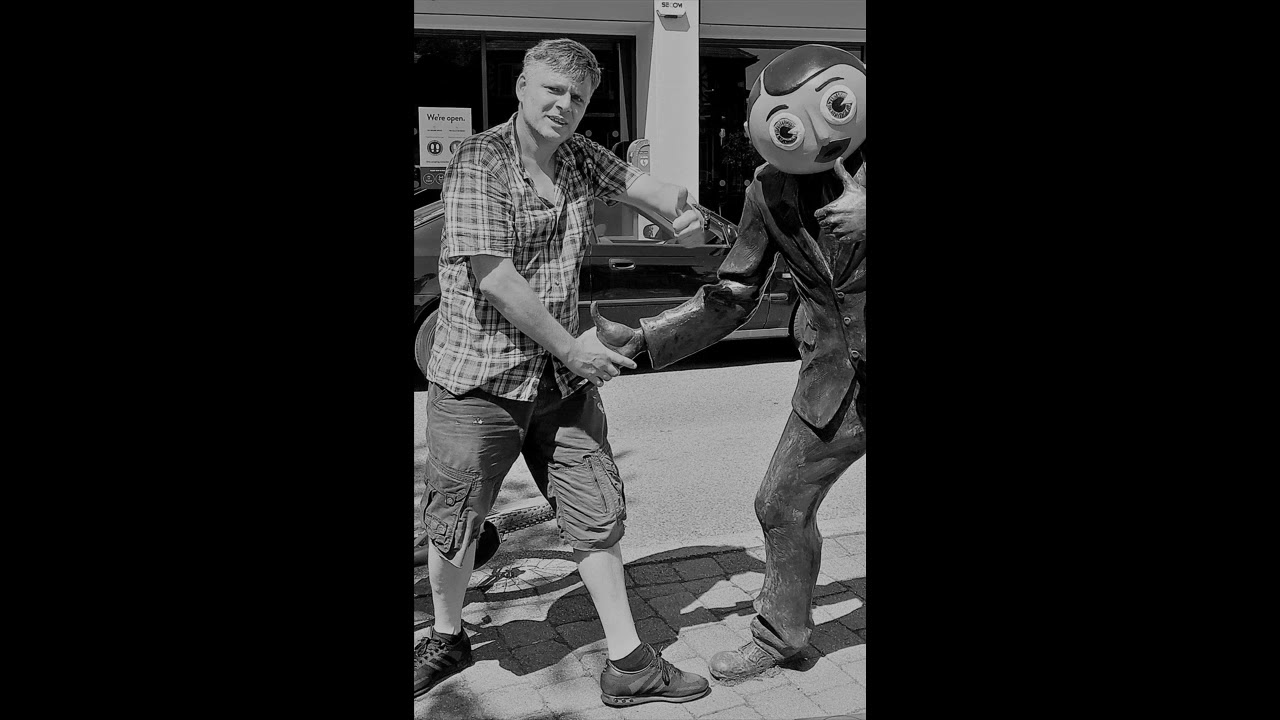 Frank Sidebottom - Anarchy in Timperley. - YouTube