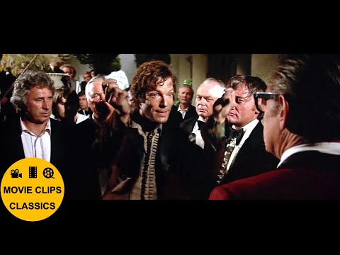 The Towering Inferno (1974) - Panic on the top floor