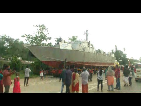 പടക്കപ്പല്‍ ബൈപാസില്‍ കുടുങ്ങിയിട്ട് രണ്ടാഴ്ച; ആശയക്കുഴപ്പം|Alappuzha ...