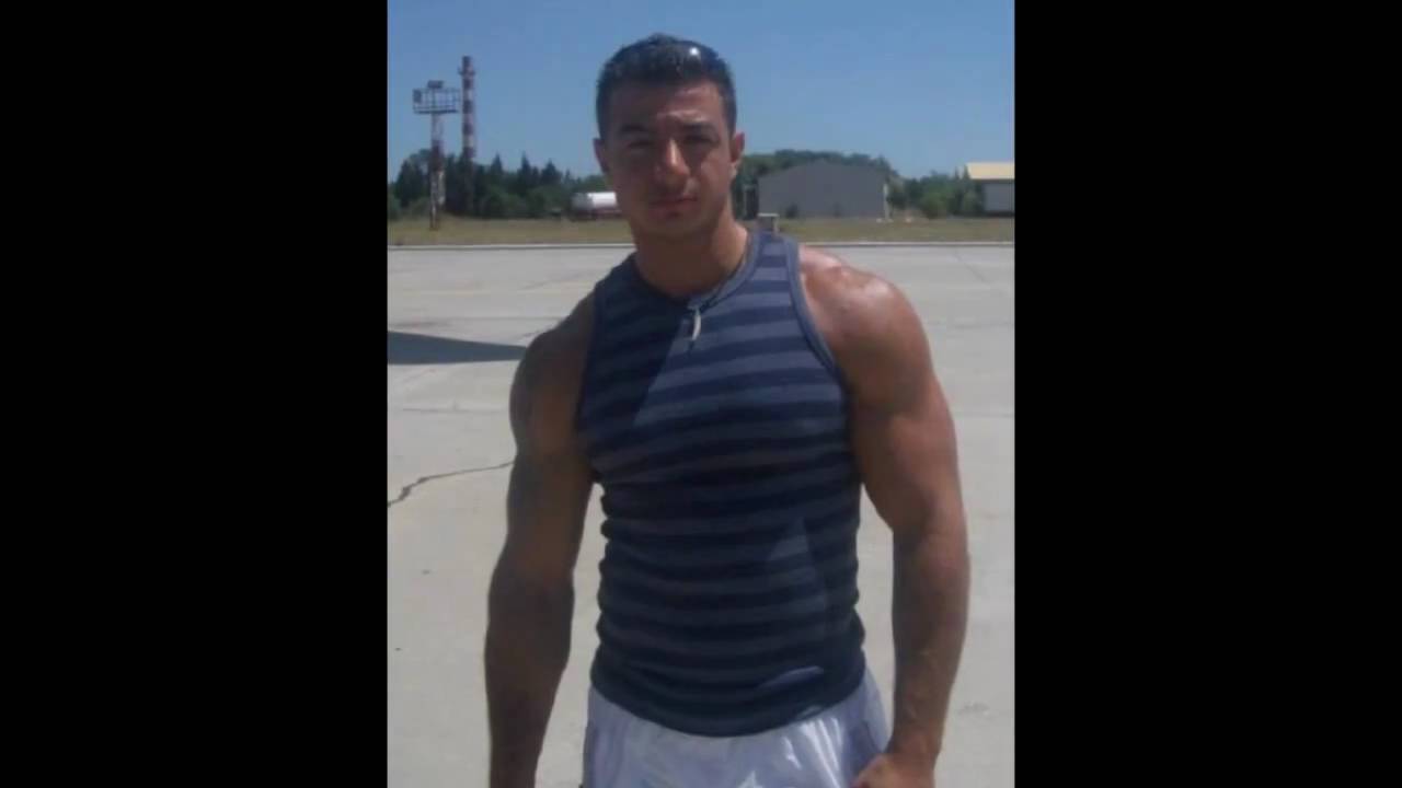 Bodybuilder Aziz - YouTube