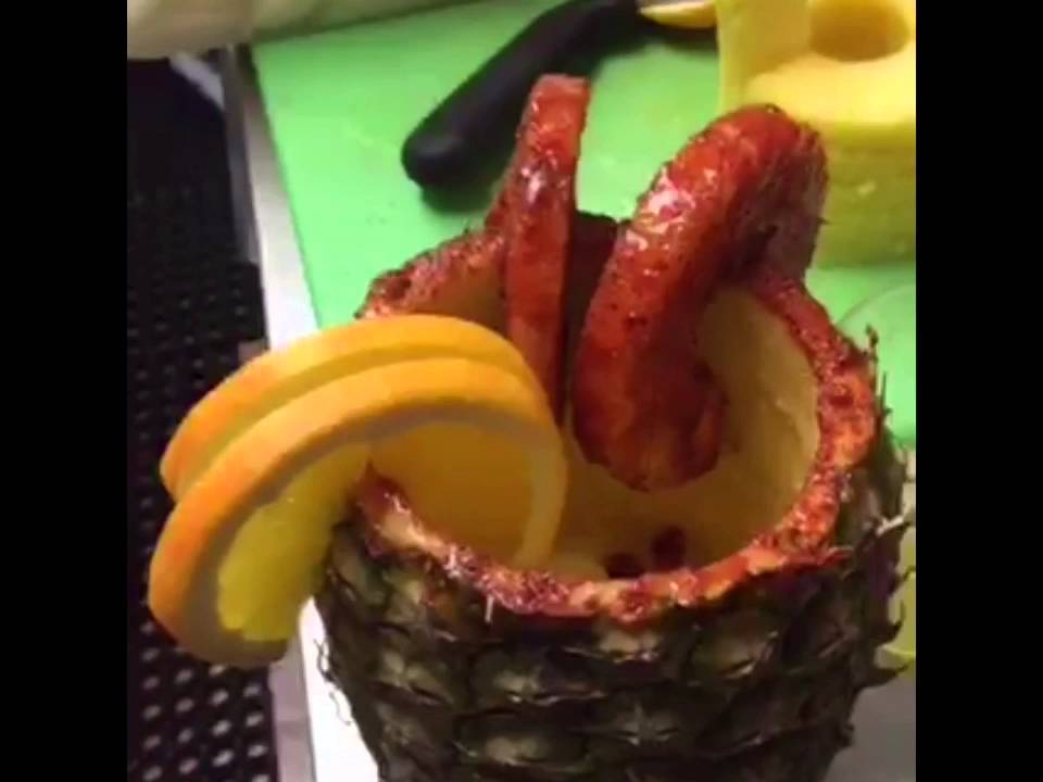 ¿CÓMO PREPARAR LAS PIÑAS LOCAS en USA? - YouTube