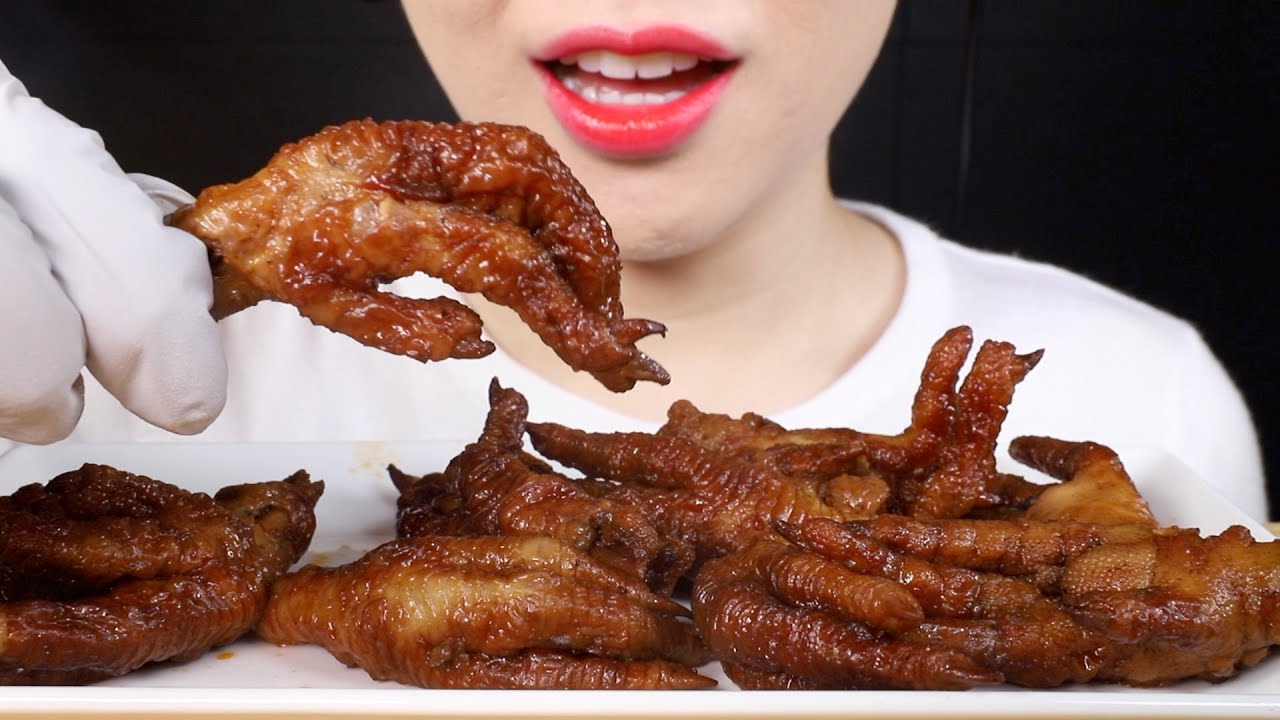 ASMR Chinese Style Chicken Feet Eating Sounds Mukbang - YouTube