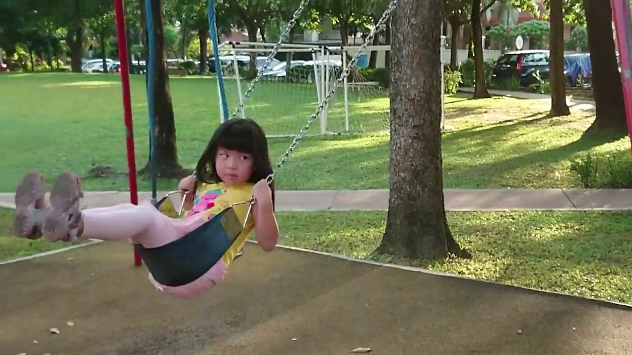 Clara Swing SlowMo #3 - YouTube