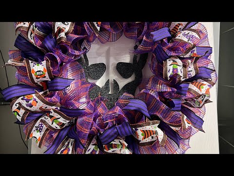 Wooden Skull Wreath rail - YouTube