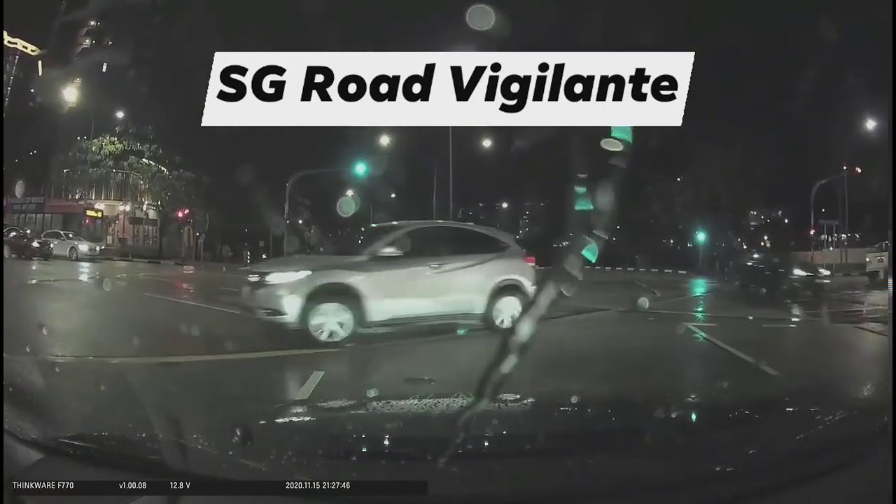 15nov2020 Simon Road discretionary right turn silver honda vezel making ...