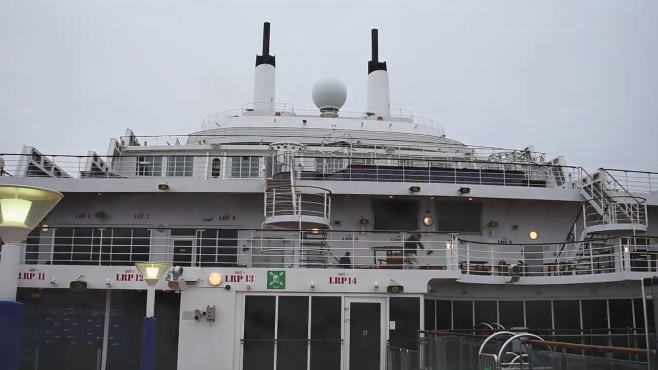 Storm at Sea - Queen Mary 2 (REAL FOOTAGE) - YouTube
