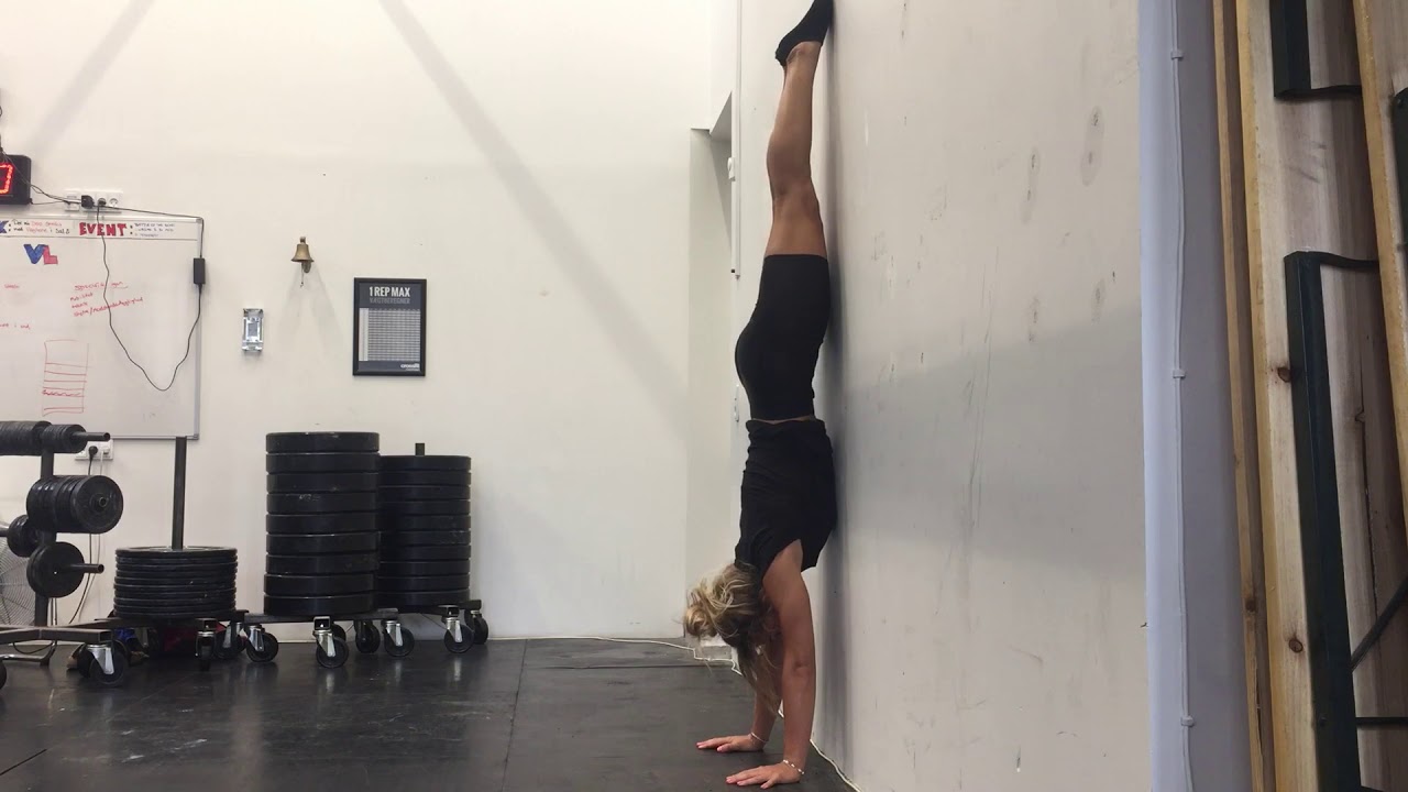 Håndstand, progression 3, niveau 1 - YouTube