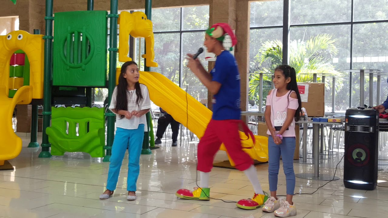 Payaso gustavito comedianteshow metrocentro sonsonate parte 1 - YouTube
