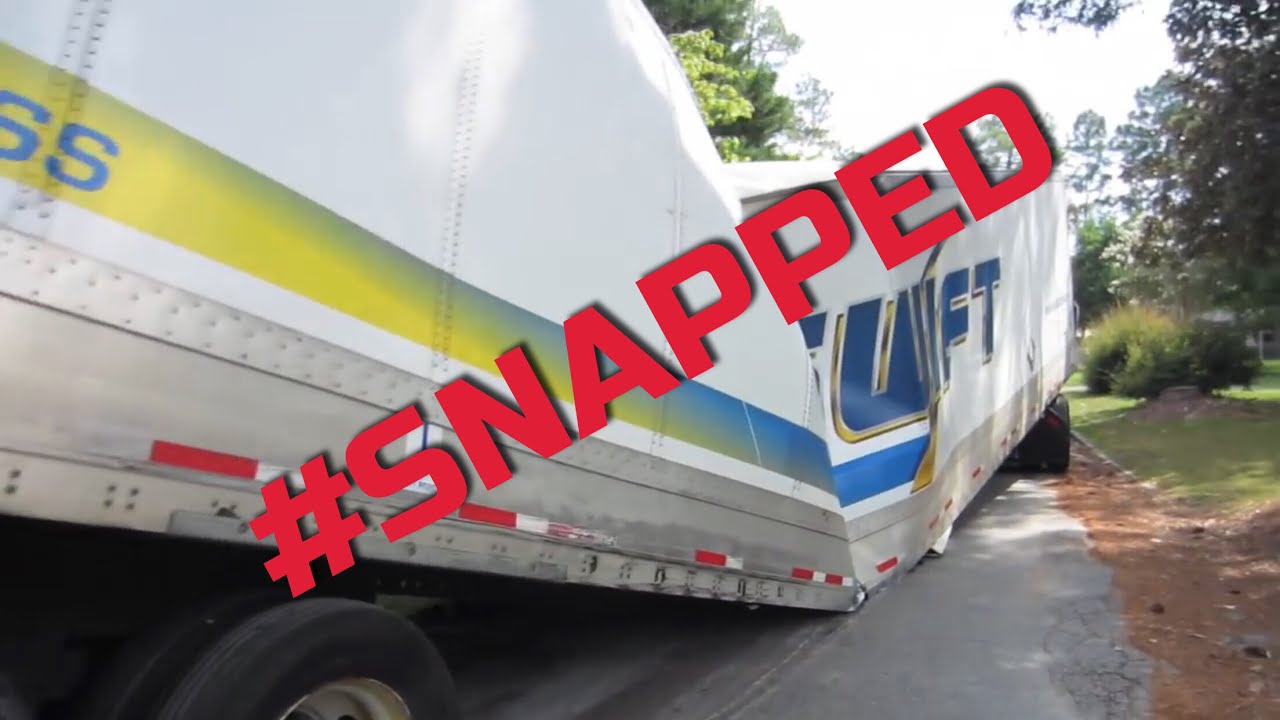 53 Ft trailer FAIL snapped in half ! - YouTube