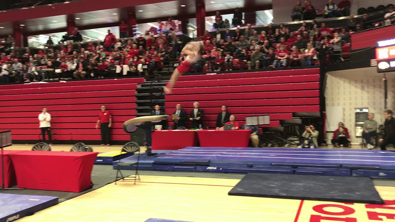Charlie Giles Vault vs Iowa 2020 - YouTube