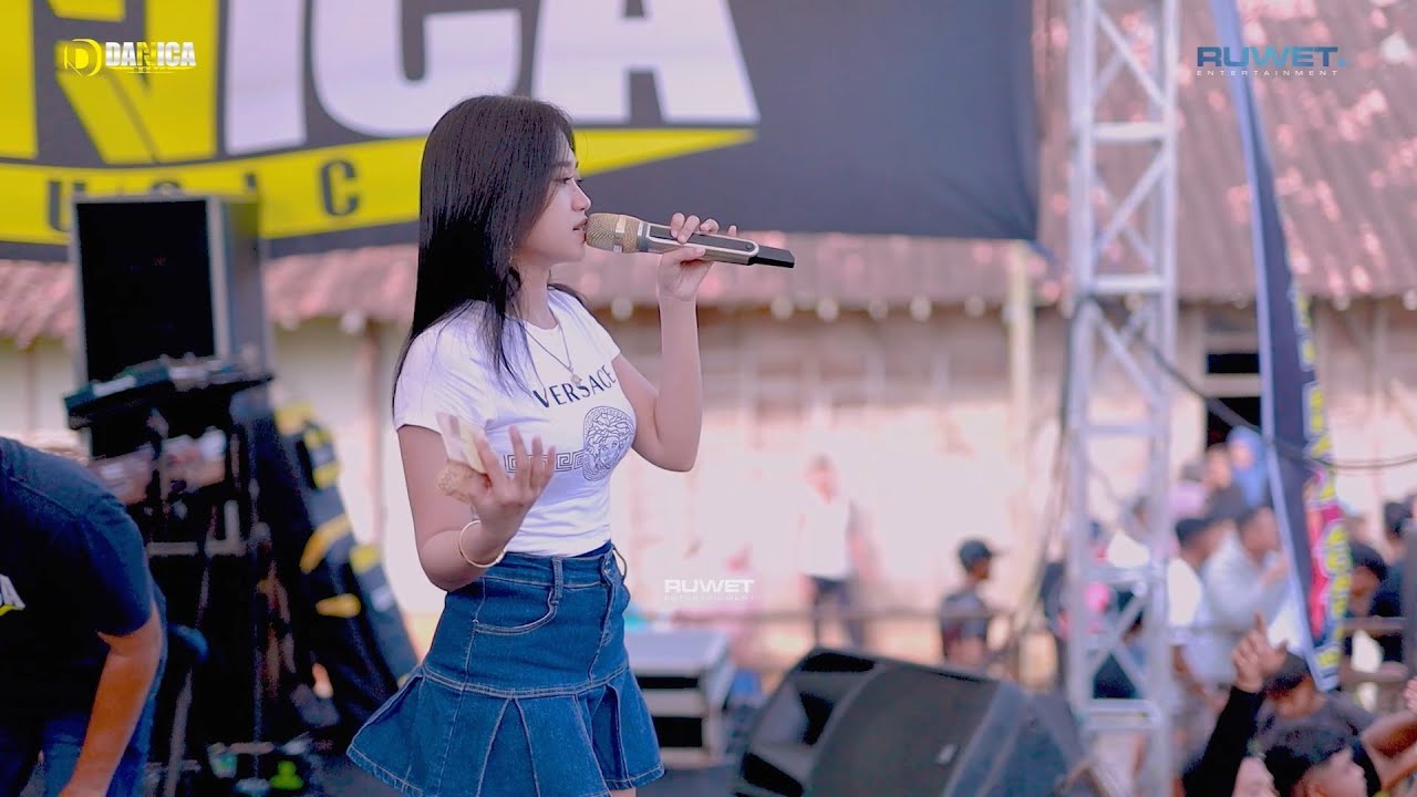 BUNGA DESA SHAFANA - DANICA MUSIC - HAPPY PARTY BOMBER BOGEM BERSATU ...